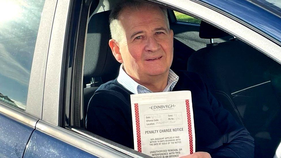 Is this Scotland's most confusing street parking? - BBC News