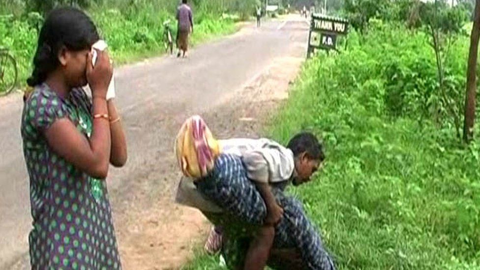 Indian Man Carries Dead Wife s Body For 12km BBC News