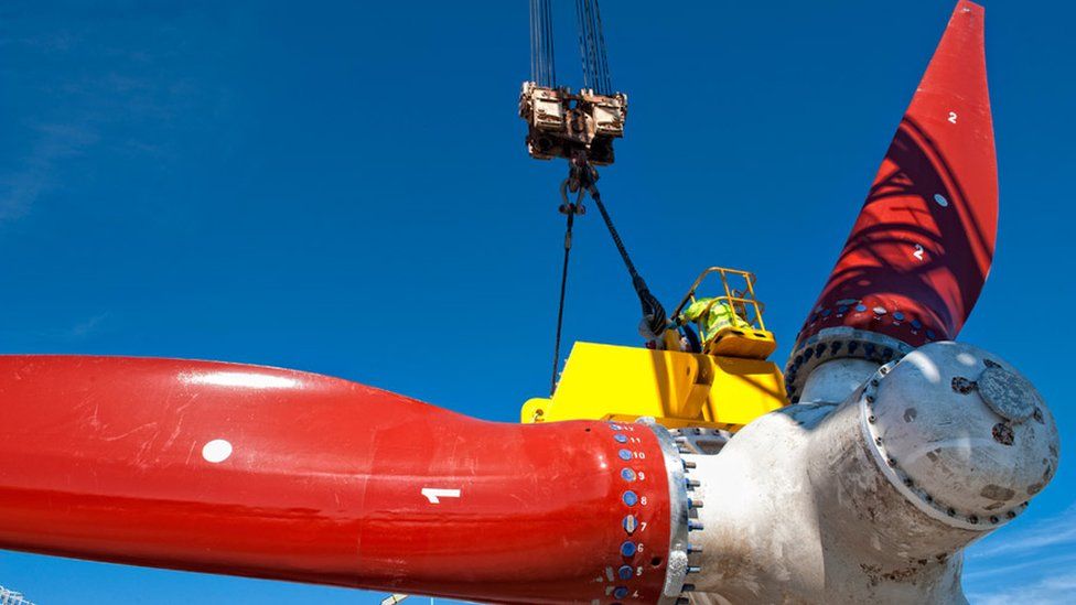 First electricity from tidal power scheme in Scotland - BBC News