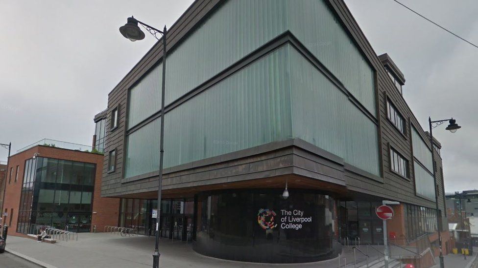 Special measures for 'mismanaged' Liverpool college - BBC News