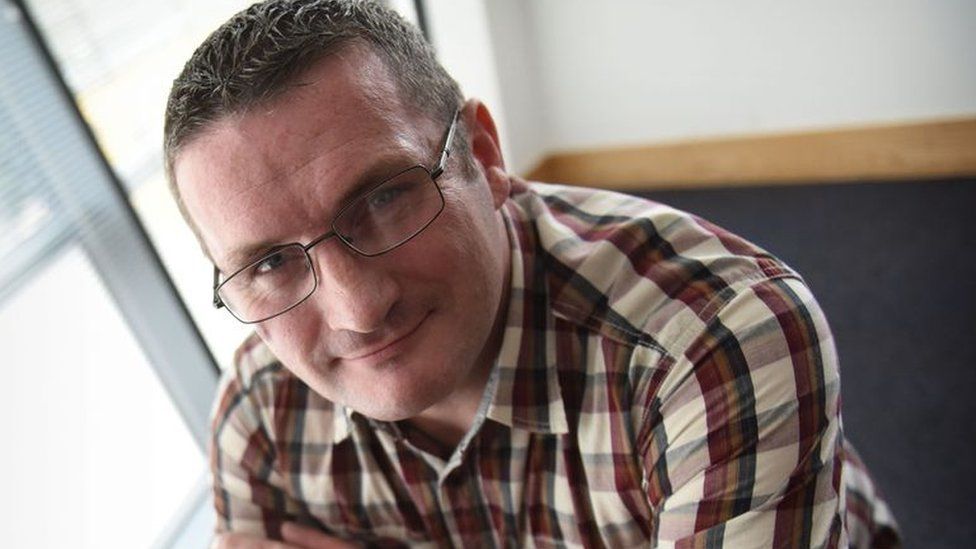 The Easterhouse drug addict who became a pastor - BBC News