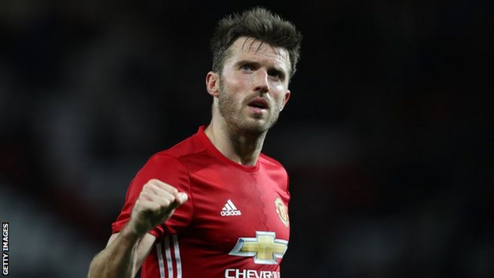 Michael Carrick: Man Utd midfielder ready to retire if no deal is ...