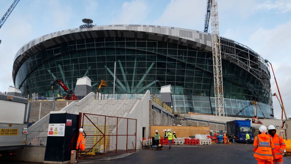 Tottenham Hotspur Stadium wins RIBA architecture prize - BBC News