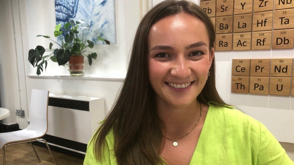 Cyhoeddi adolygiad annibynnol i reolaeth GIG Cymru - BBC Cymru Fyw