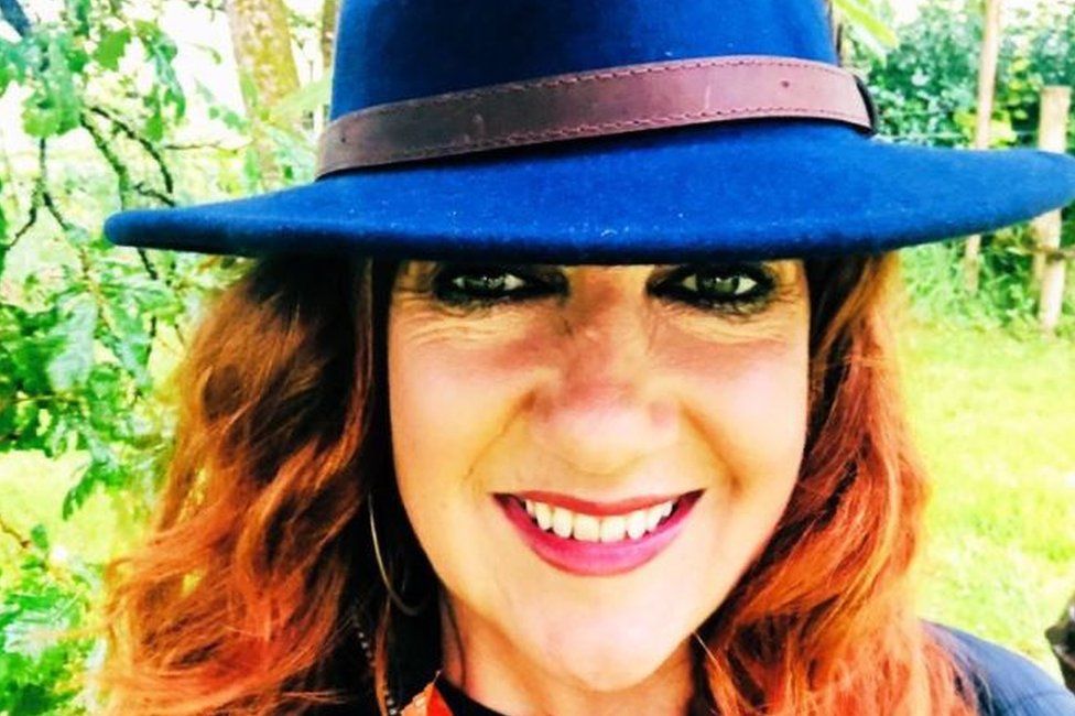 500 limrig Heddwyn Jones i Bore Cothi - BBC Cymru Fyw