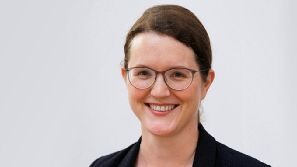 Sarah Munby: Top civil servant hits out in Post Office compensation row ...