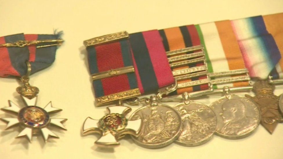 Dublin exhibition marks Messines centenary - BBC News