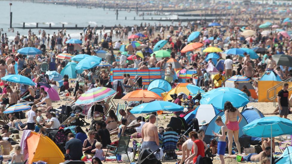UK weather: Hottest day of the year as temperature soars - BBC News