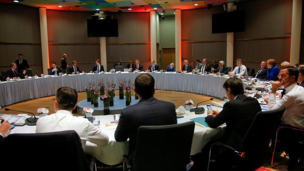 Brexit: May awaits EU Brexit extension decision - BBC News