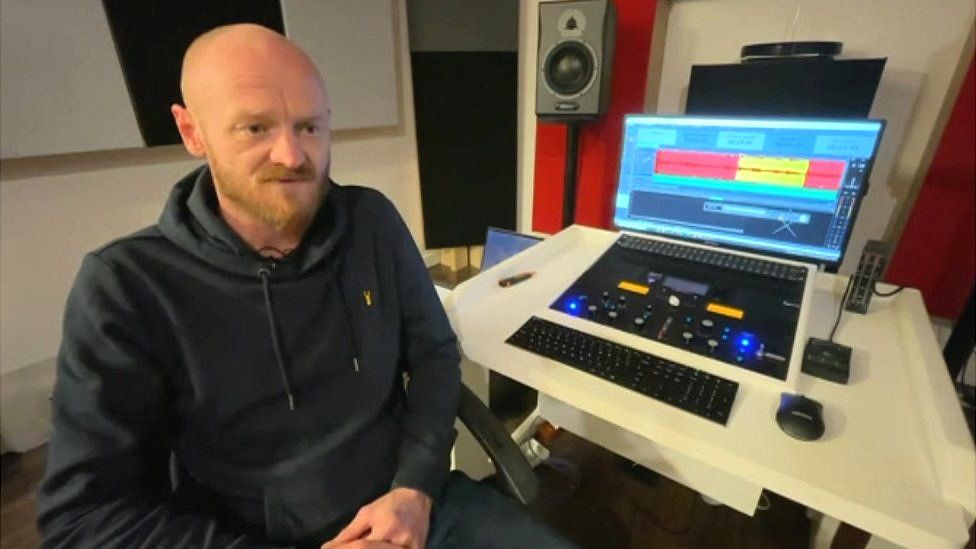 Kyiv band press fundraising vinyl in Middlesbrough - BBC News