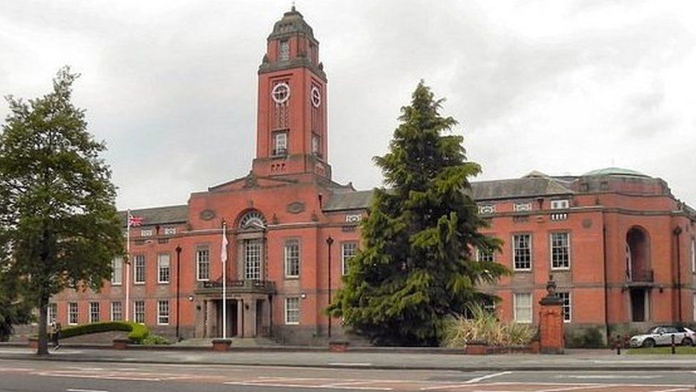 Trafford council cuts 'attack on vulnerable', say Labour - BBC News