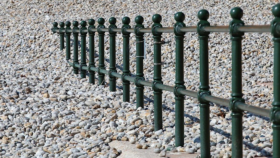 Your pictures: Barriers - BBC News