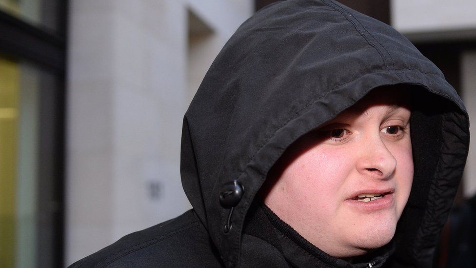 John Nimmo accused of sending mosque bomb-threat emails - BBC News