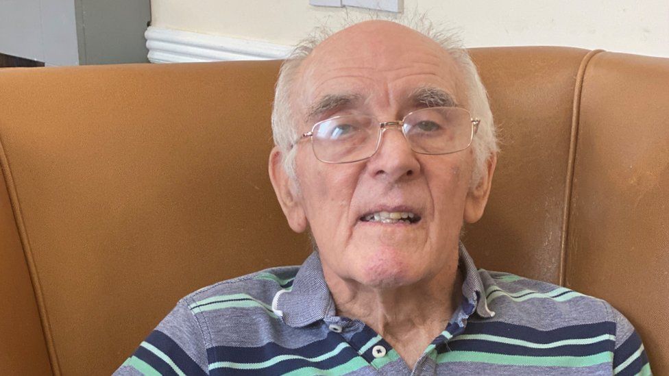 Malcolm Barton's Instagram, Twitter & Facebook on IDCrawl