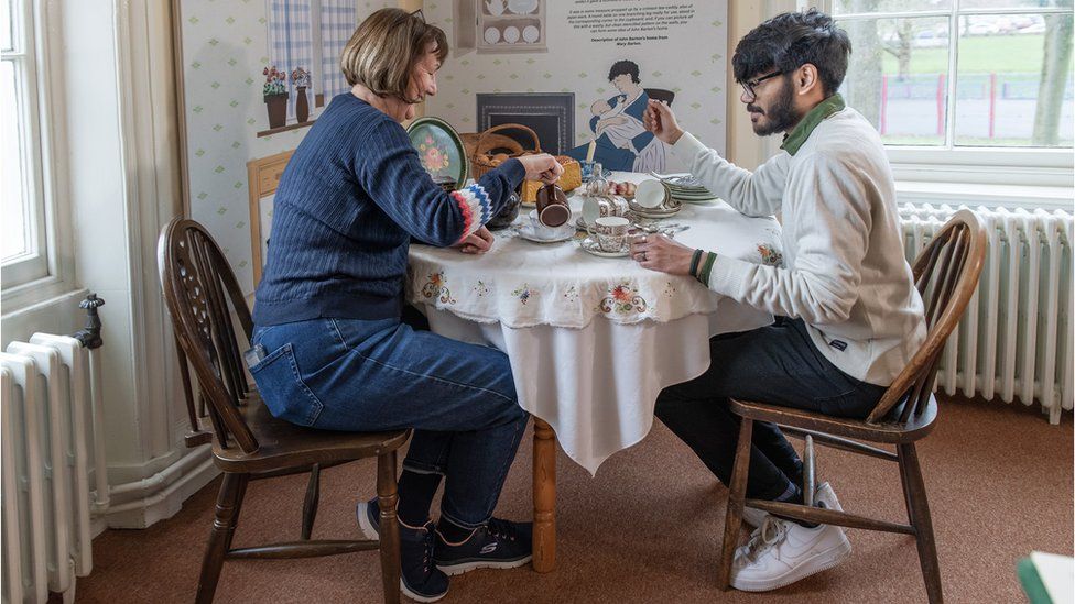Elizabeth Gaskell's Manchester explored in new exhibition - BBC News