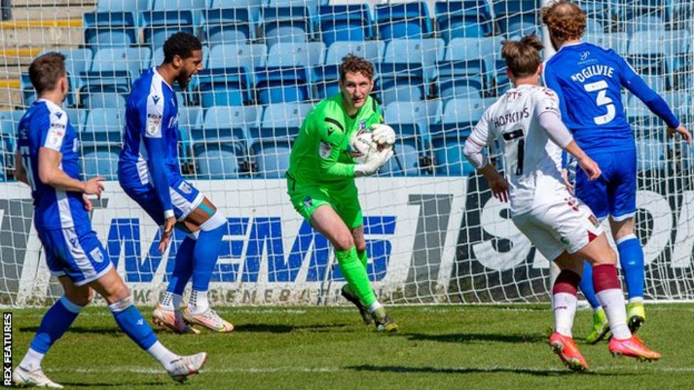 Jack Bonham: Stoke City sign Gillingham keeper on two-year deal - BBC Sport