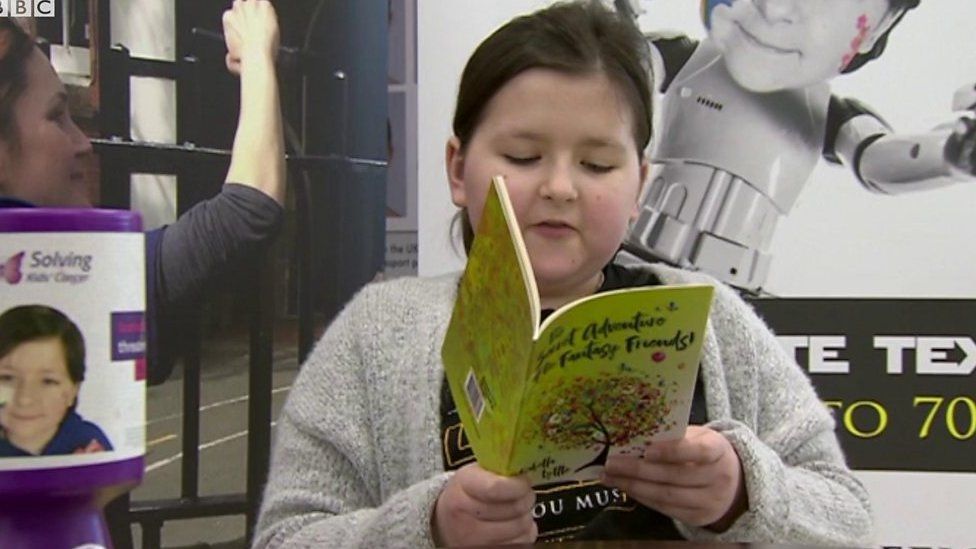 Cancer fundraiser Hope Stringer seeks US drug trial - BBC News