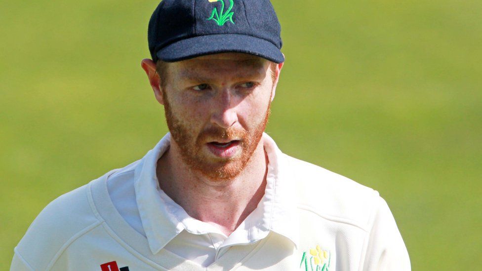 Derbyshire release Andy Carter, Tom Knight and Scott Elstone - BBC Sport