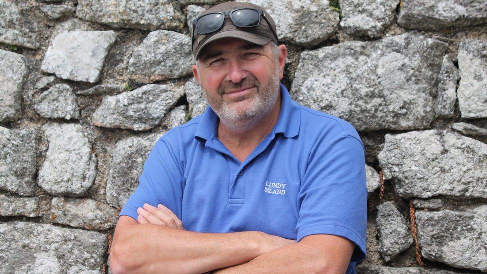 Lundy Island: New staff wanted for 'magical' pub - BBC News