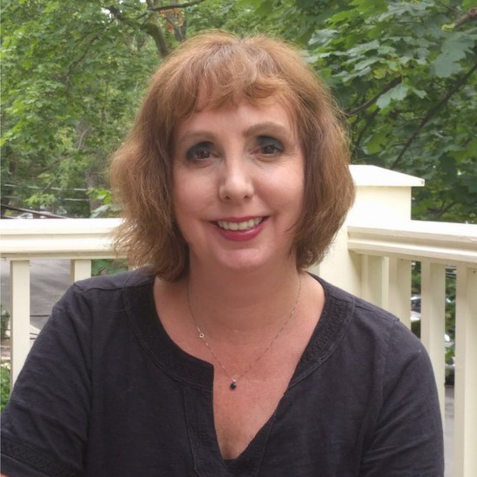 Miss, Ms or Mrs: Which honorific do you go by? - BBC News