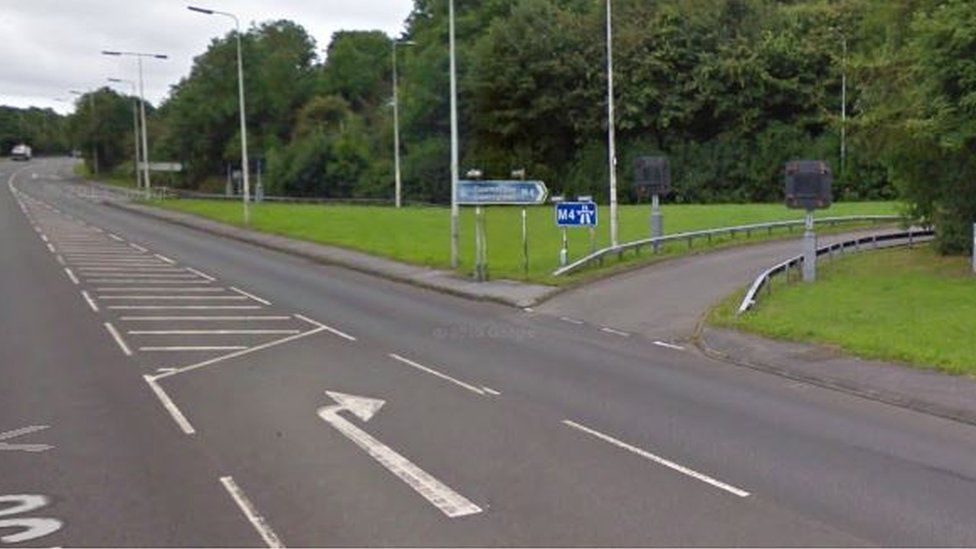 Two police officers hurt in A4138 Llanelli crash - BBC News