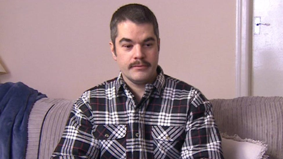 Man with Asperger's wrongly handcuffed by police - BBC News