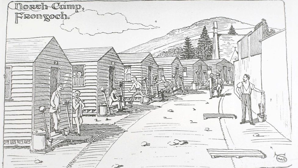 Gaelic football: Frongoch plaque marks village's links to game - BBC News