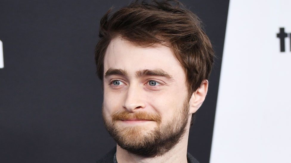 Daniel Radcliffe to play a fact-checker on Broadway - BBC News