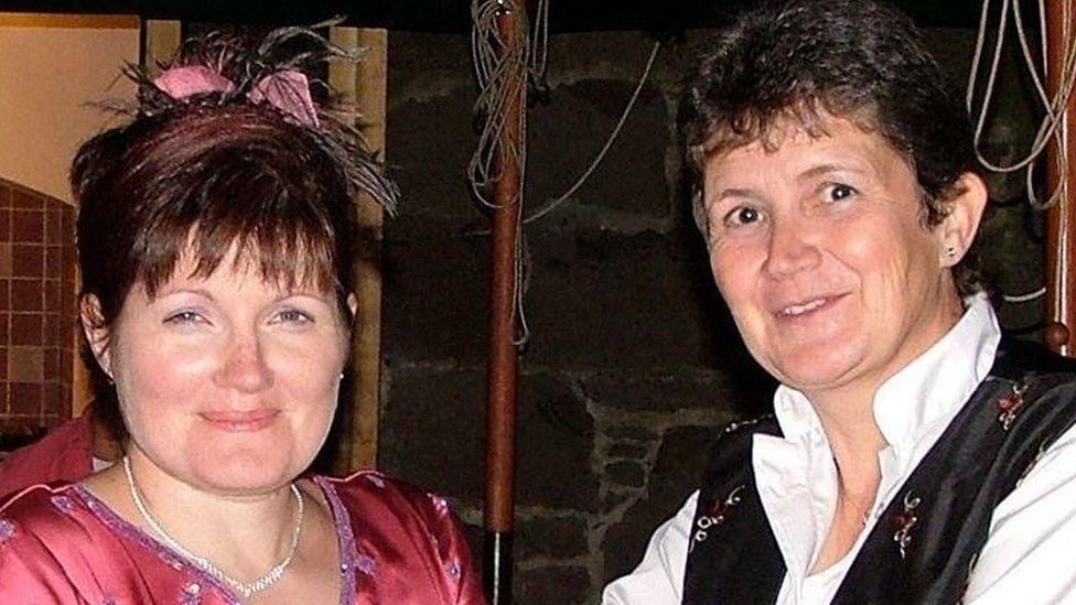 Covid Inquiry: Handling of funerals was 'traumatic' - BBC News