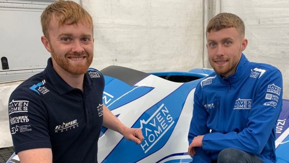 Crowe brothers 'stronger than ever' heading into Isle of Man TT - BBC News