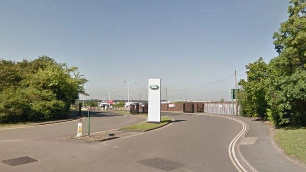 Jaguar Land Rover employee dies at Solihull factory - BBC News