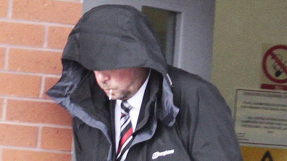 PSNI officer gets probation for voyeurism - BBC News