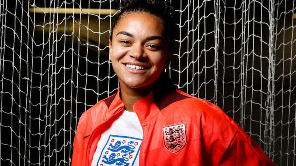 Warwick's Jess Carter reflects on 'incredible' Euros win - BBC News