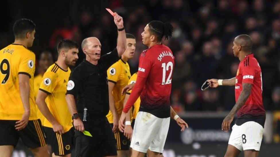 Mike Dean 100 Premier League red cards: Statistics and social media ...