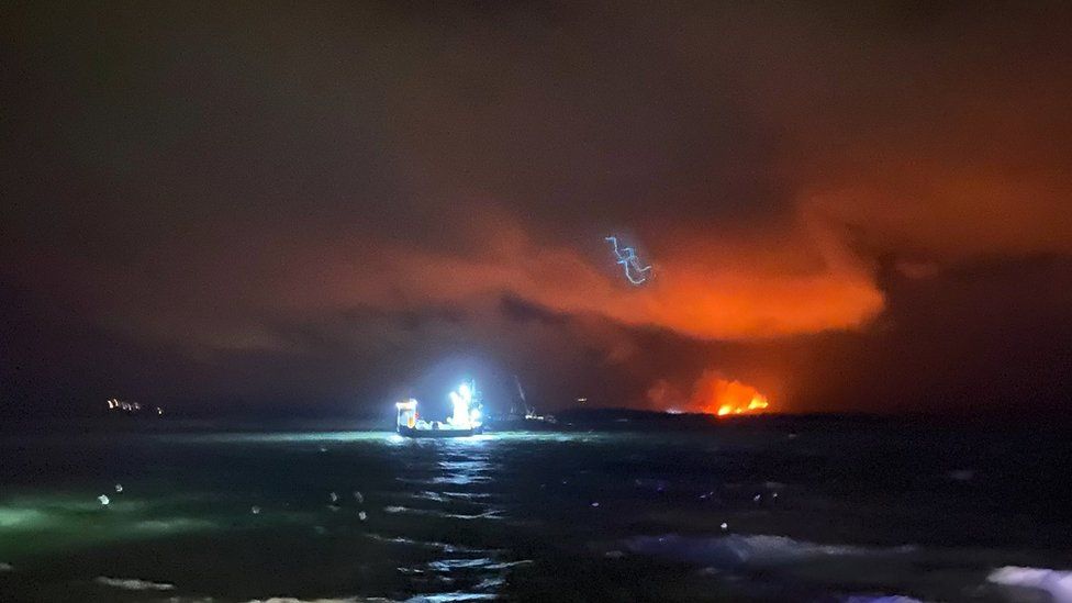 Large fire at Dorset coastal nature reserve extinguished - BBC News