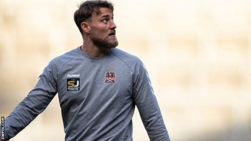 London Broncos sign Wigan centre Chris Hankinson and Manly winger Abbas ...