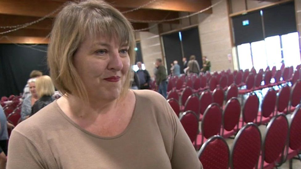 RAF Scampton Dambusters' dog grave move rejected - BBC News