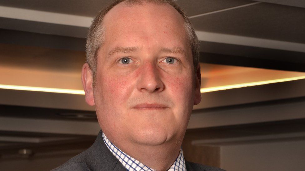 Libraries: The decline of a profession? - BBC News