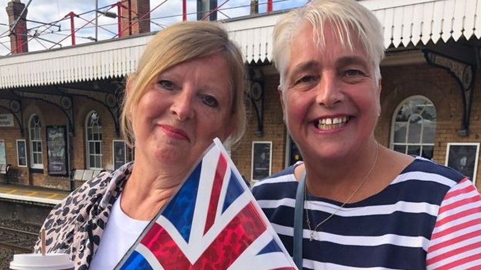 Queen Elizabeth II: Passengers set off from Newark to pay respects ...