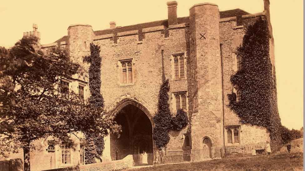 St Albans Cathedral reopening will let brick turn tale be heard - BBC News