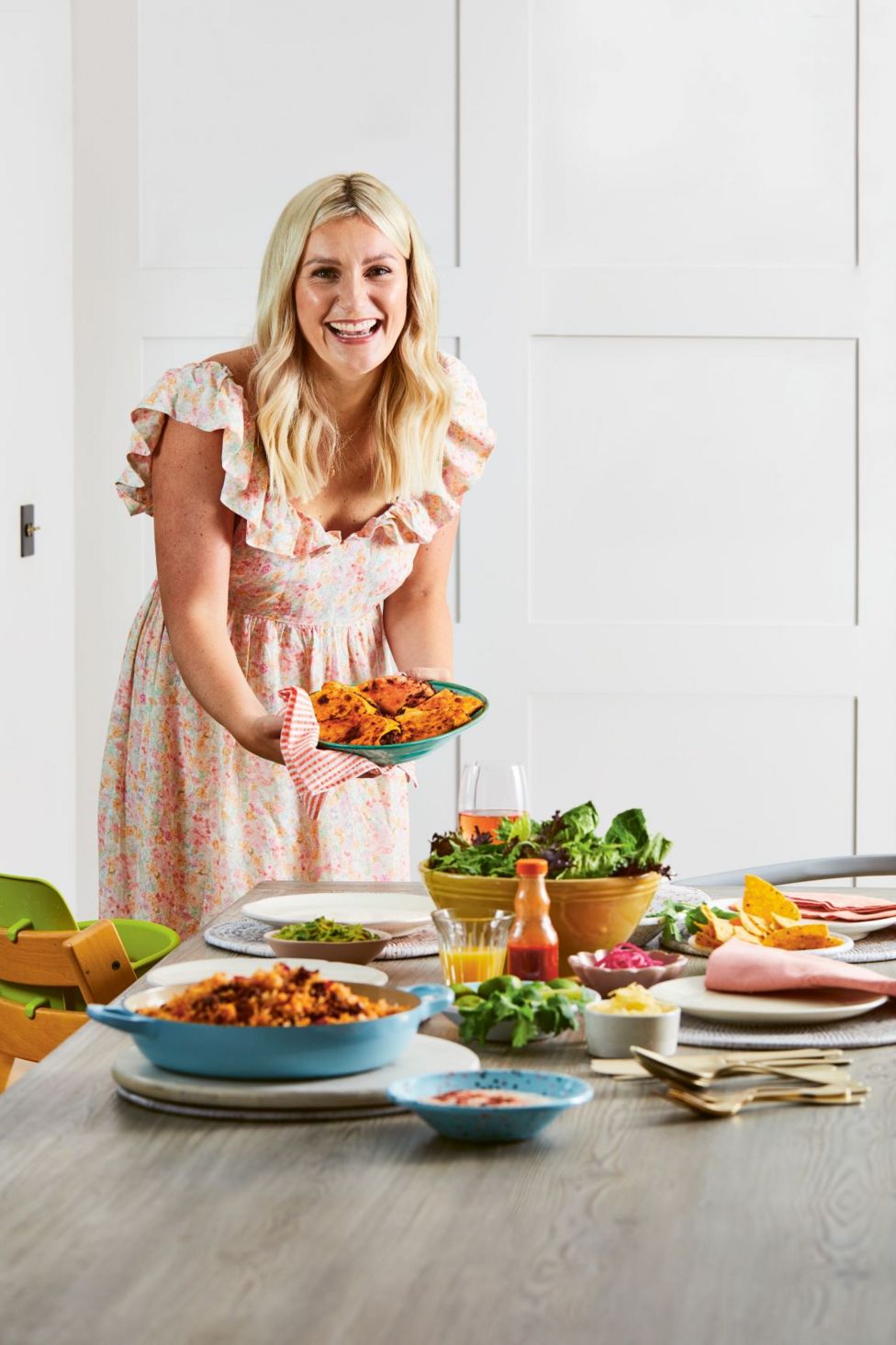 Cost of living: Teacher turns Insta star making five meals for £25 ...