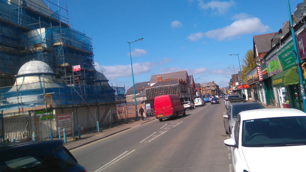 City Road, Cardiff stories reach Sherman Theatre stage - BBC News