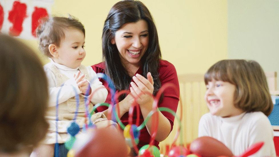 Childcare 'key to reducing inequality' - BBC News