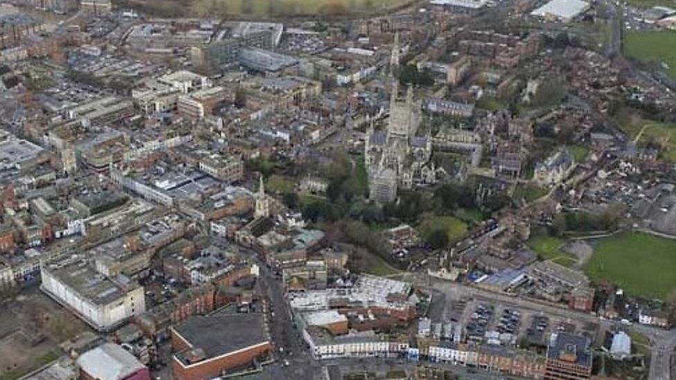 Gloucester's Kings Square marks 50th birthday with £5m facelift - BBC News
