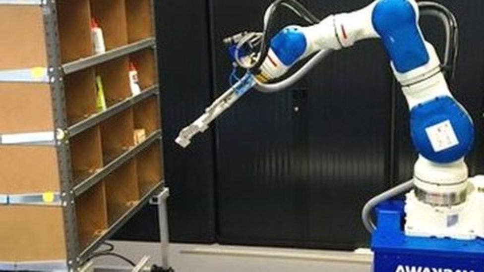 Sucking robot arm wins Amazon Picking Challenge - BBC News