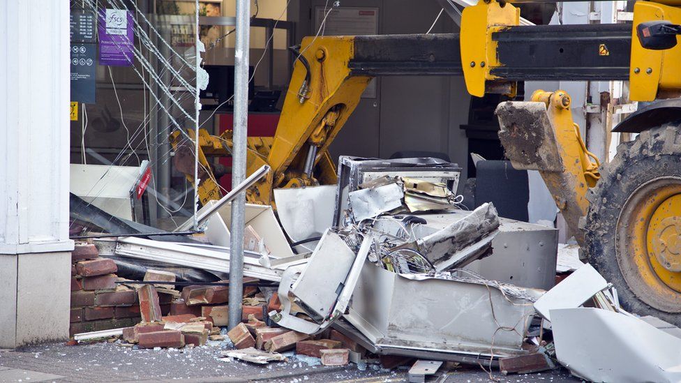 Santander ram-raid: 'At least four' involved in ram-raid - BBC News