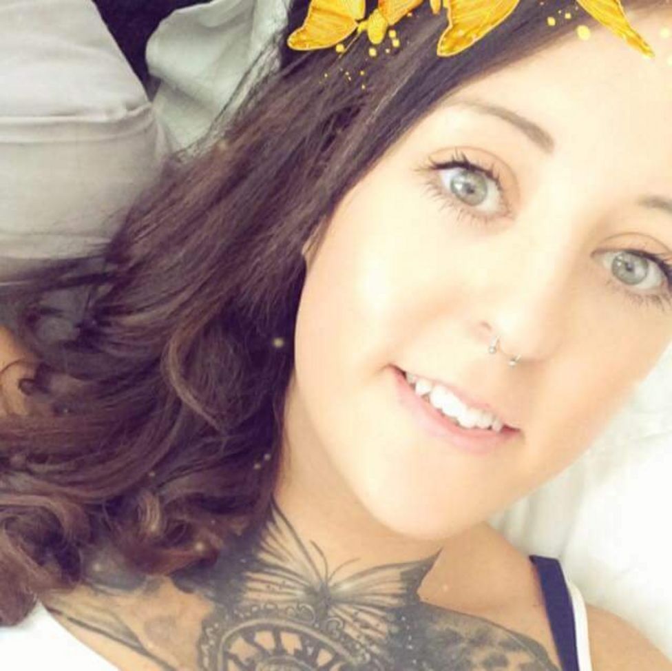 Mother's tribute for daughter killed in Hampshire A3 crash - BBC News