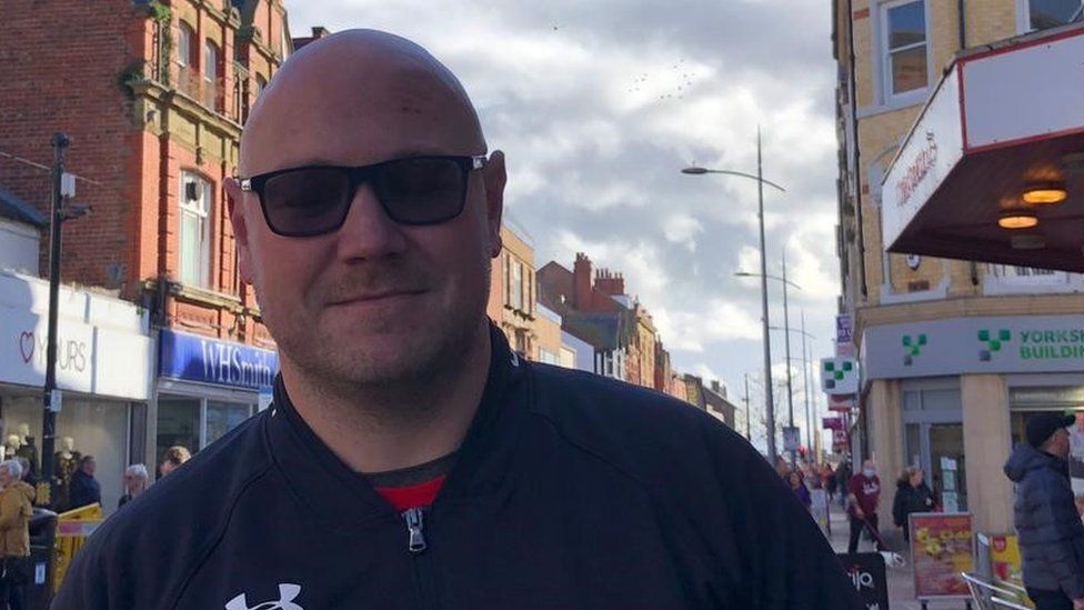 Covid: Concern at people behaving as if pandemic is over - BBC News