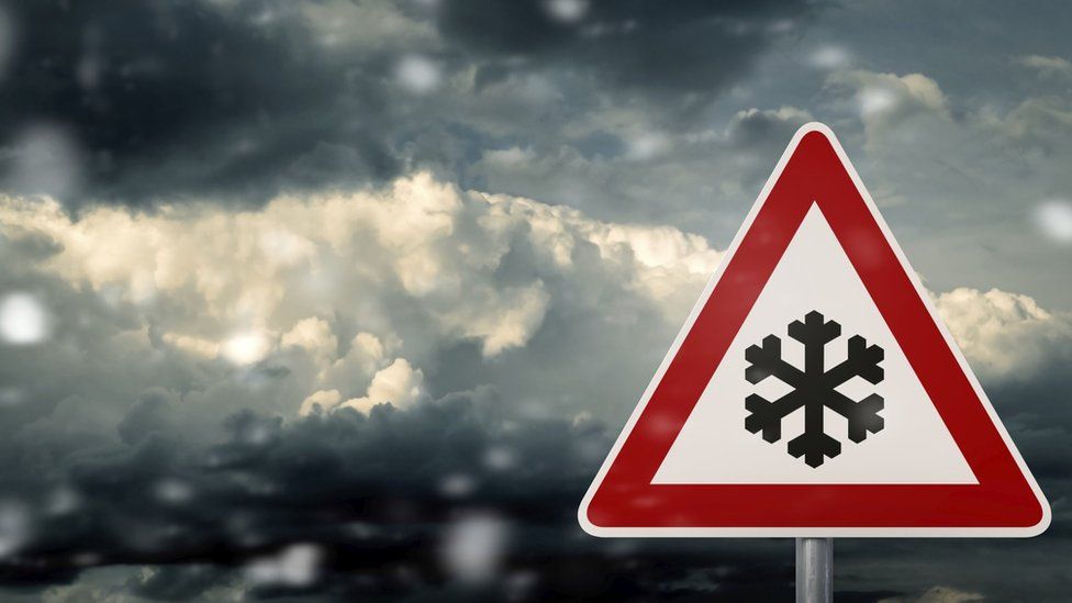 Some school closures across Wales due to snow and ice - BBC News