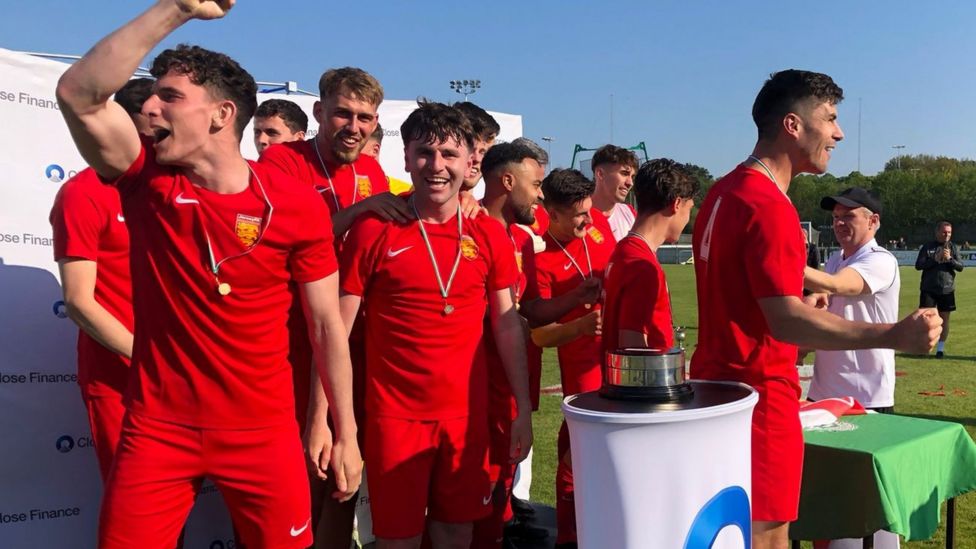 Ryan-Zico Black and Dave Merris named new Guernsey joint managers - BBC ...